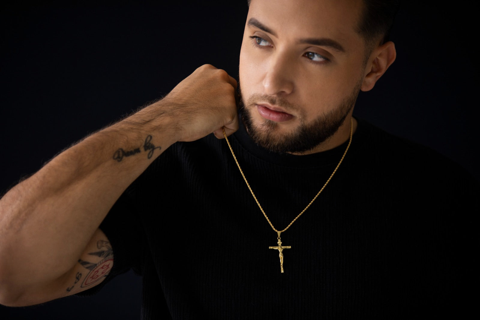 CADENA + COLGANTE CABALLERO – Isis Gold Jewelry 18k